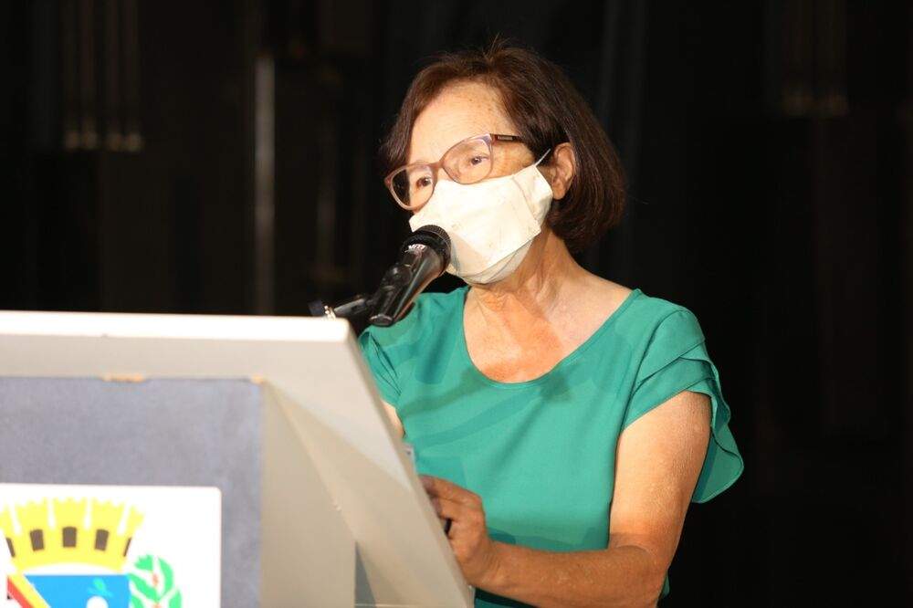 Vencedores recebem Troféu Odette Costa no teatro Castro Alves em ...